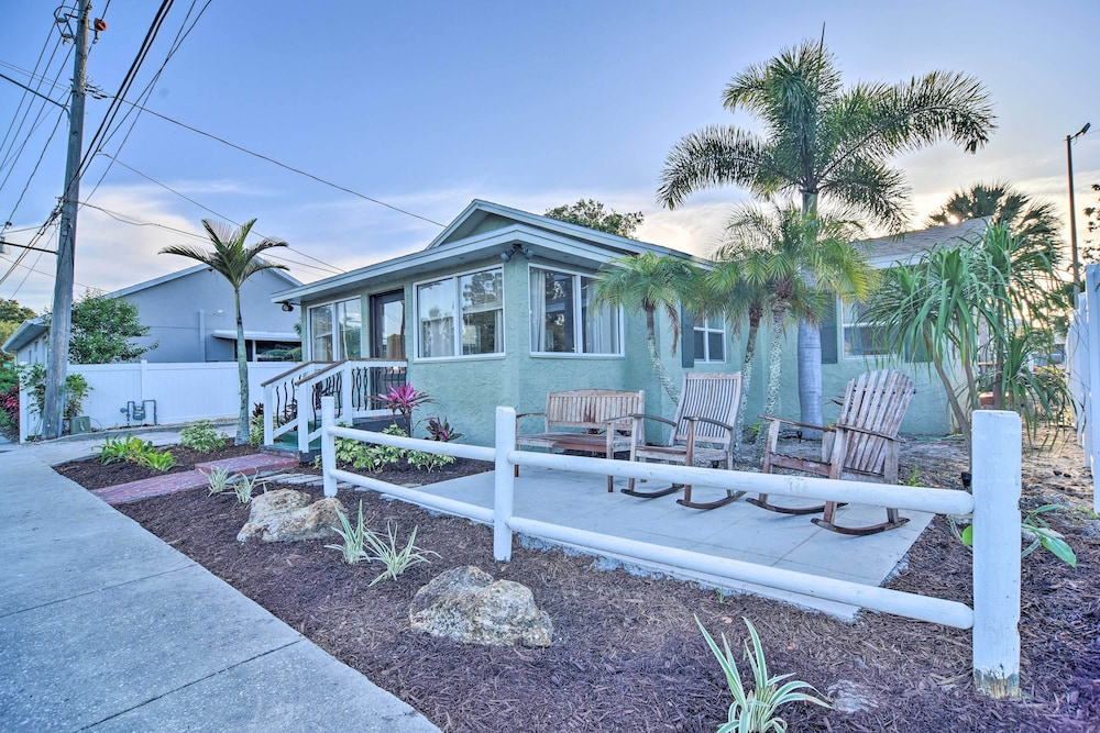 Vibrant Dunedin Getaway W/ Furnished Patio! - Dunedin, FL