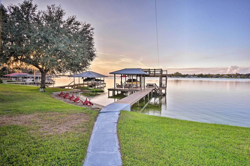 Lakefront Florida Retreat - Pool Table & Boat Dock - Lake Placid, FL