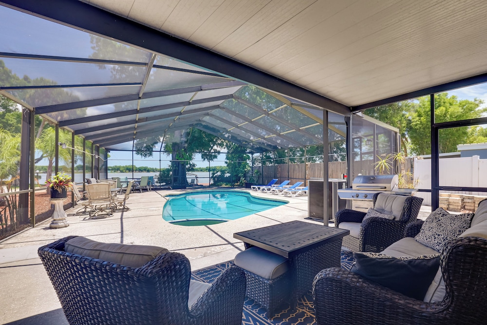 Waterfront Gem W/ Pool, Dock & Lanai In Tampa! - Tampa, FL