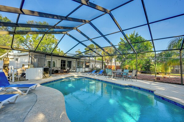 Dock & Beautiful Views! Spacious Bellows Lake Gem - Tampa, FL