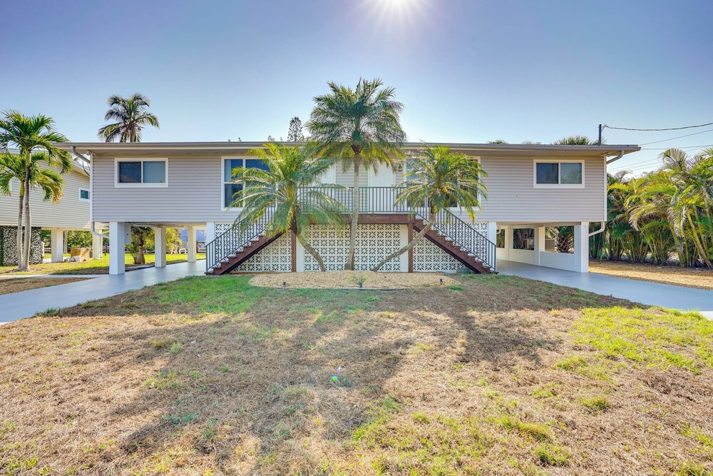 Bonita Springs Vacation Rental < 1 Mi To The Beach - Bonita Springs, FL