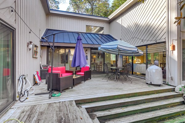 2 Mi To Beach: Hilton Head Home W/ Furnished Deck - Bluffton, SC