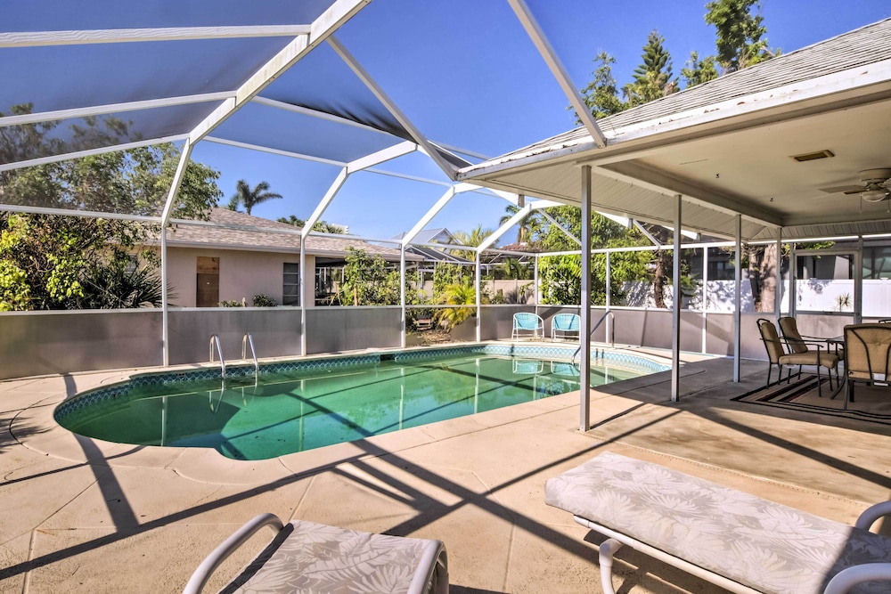 Breezy Marco Island Home W/ Pool - Walk To Beach! - Marco Island, FL