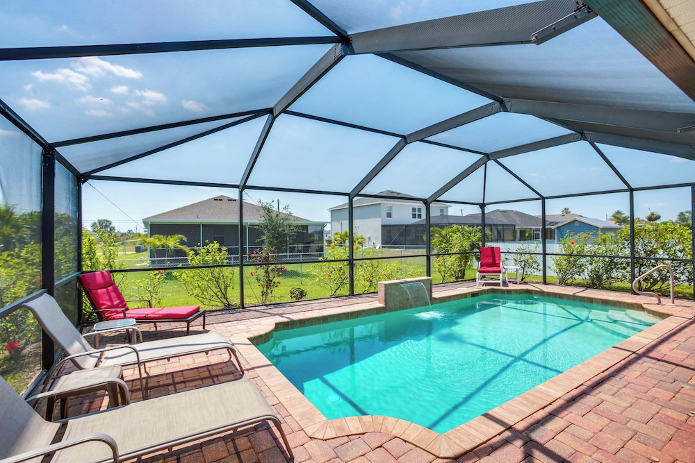 6 Mi To Waterpark: Tropical Home In Cape Coral - Sanibel, FL