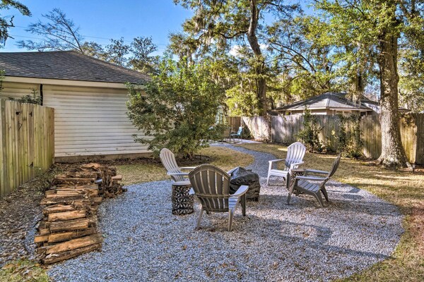 Fire Pit + Yard: Charming Port Royal Home! - South Carolina