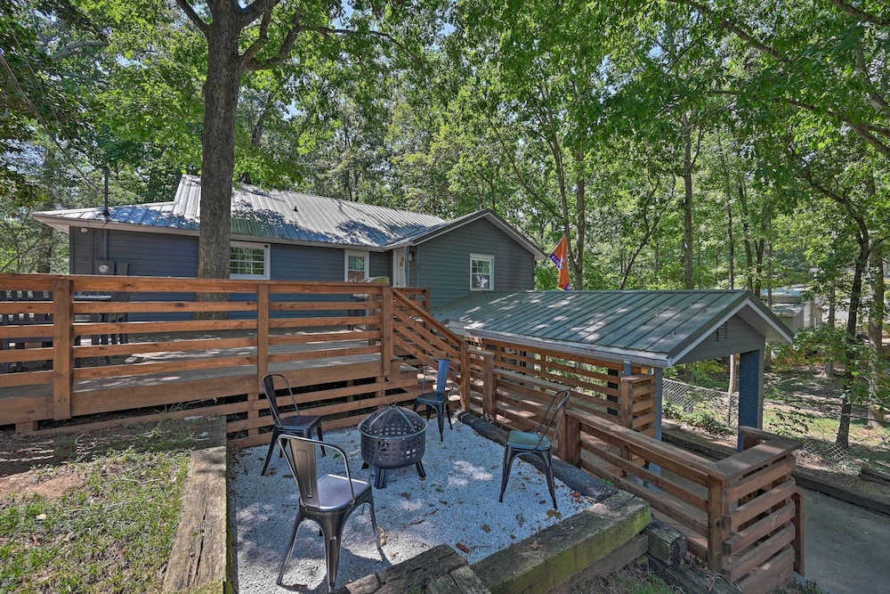 Chic House W/ Private Dock On Lake Hartwell! - South Carolina