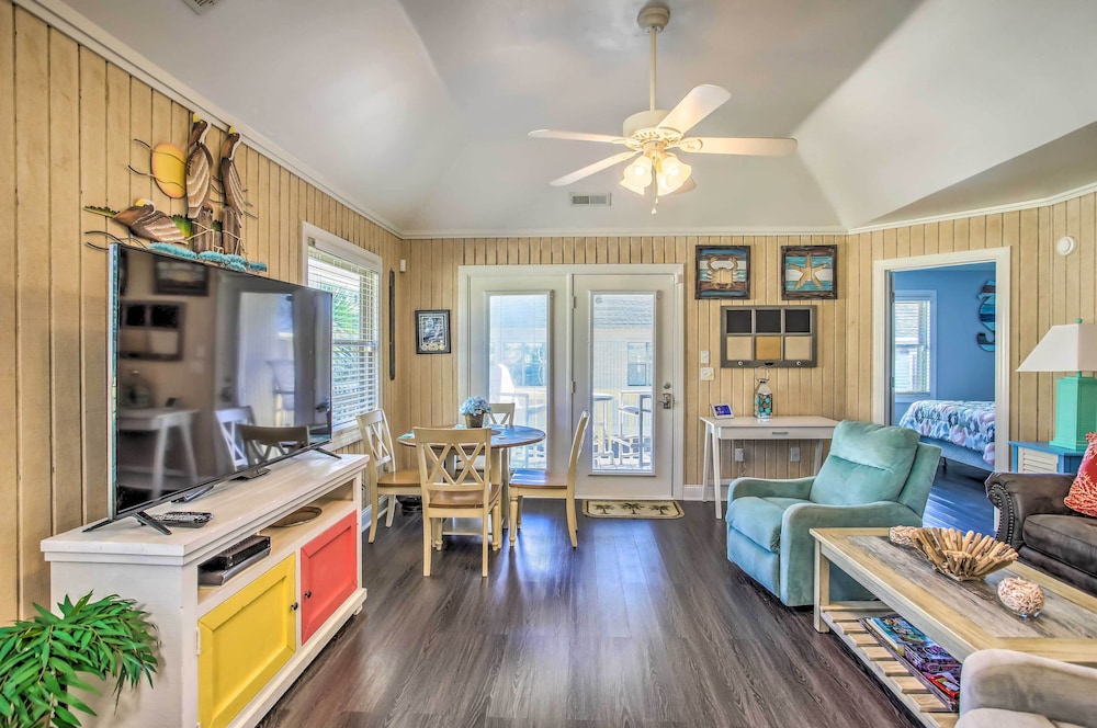 Walk To Apache Pier: Coastal Condo W/ Pool Access - South Carolina