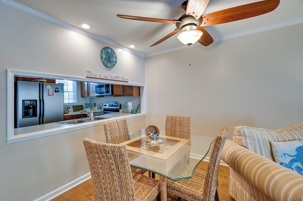 Coastal Vacation Rental - 2 Mi To Huntington Beach - Murrells Inlet, SC