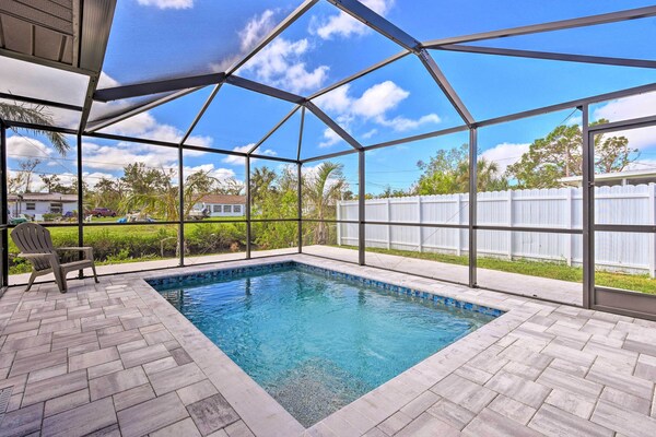 Englewood Escape W/ Screened-in Pool & Grill! - Manasota Key, FL