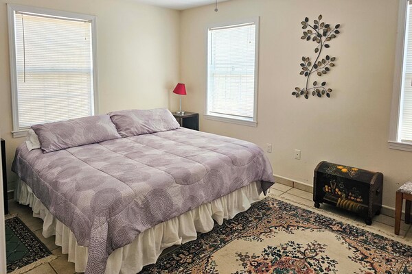 9 Mi To Devils Fork State Park: Getaway W/ Porch! - Walhalla, SC