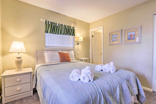 Walk To Beach: Resort-style Hilton Head Condo! - Hilton Head Island, SC