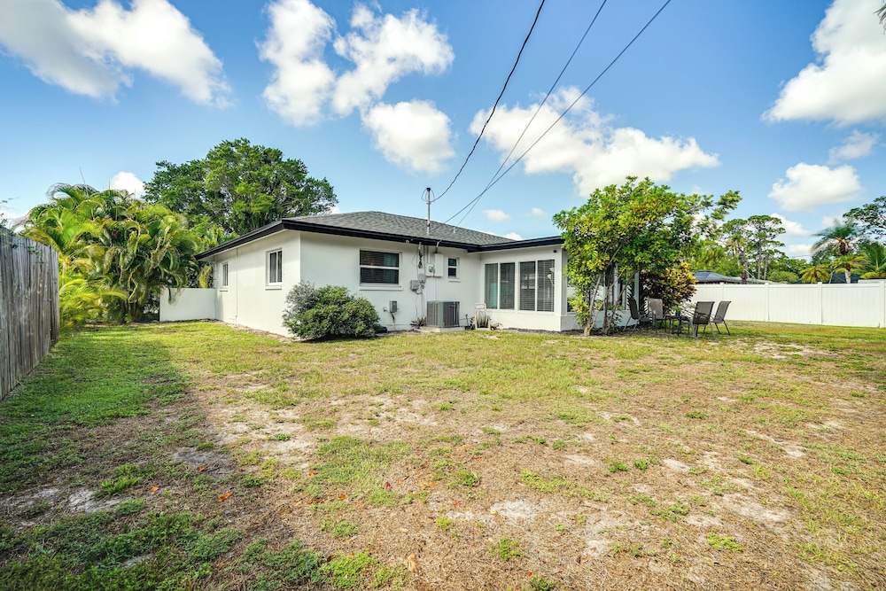 Fort Myers Bungalow - 12 Miles To The Beach! - Fort Myers, FL