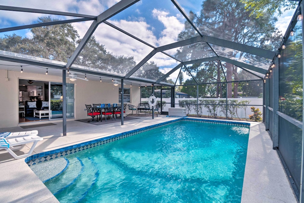 Breezy Sarasota Home W/ Private Pool Near Beach! - Sarasota, FL