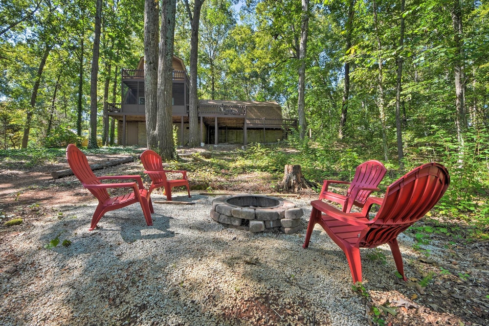 Lake Hartwell Home W/ Dock < 10 Miles To Clemson! - Walhalla, SC