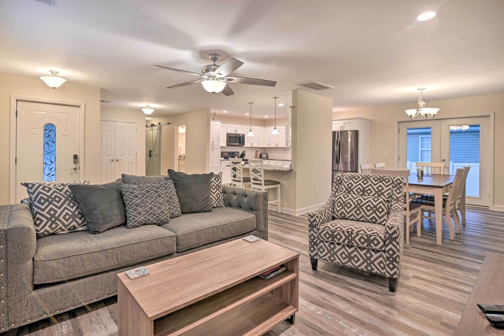 Murrells Inlet Home W/ Fire Pit: Near Beaches - Garden City
