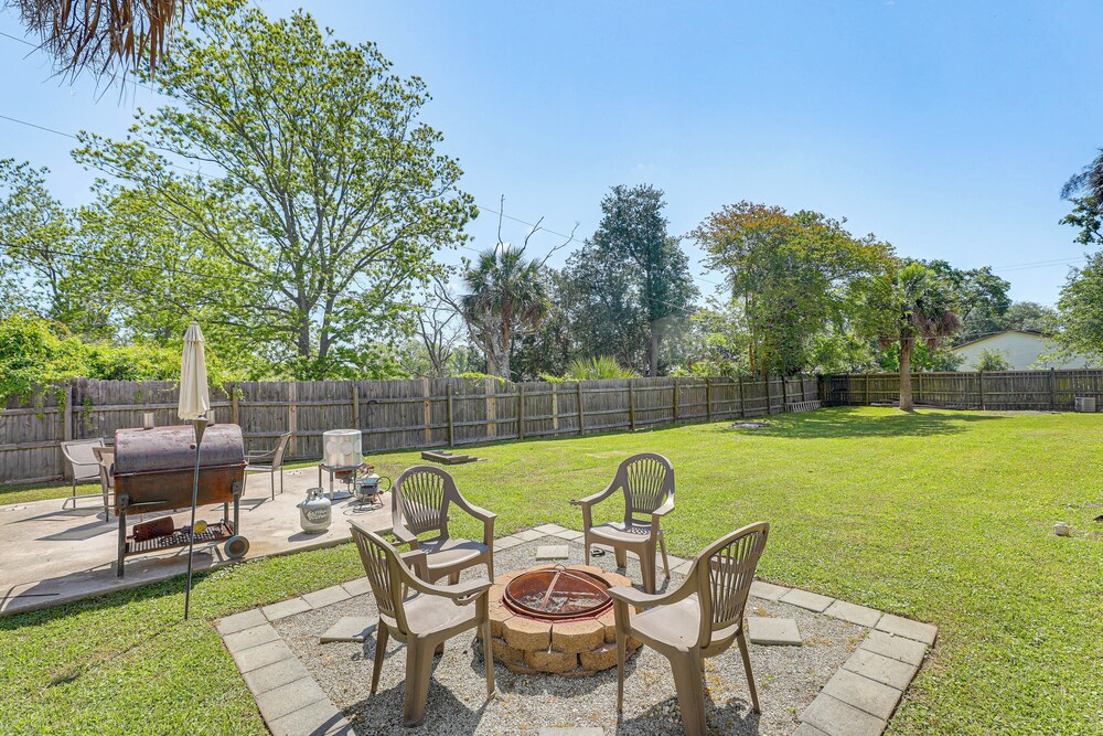 Spacious Charleston Home: Only 3 Mi To Folly Beach - 