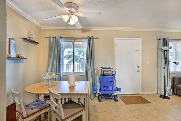 Walk To Beach & Dining: Sunny St Pete Condo! - Treasure Island Beach, Treasure Island