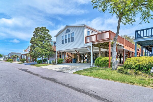 Surfside Beach Home W/ Resort Perks: Walk To Beach - Murrells Inlet, SC