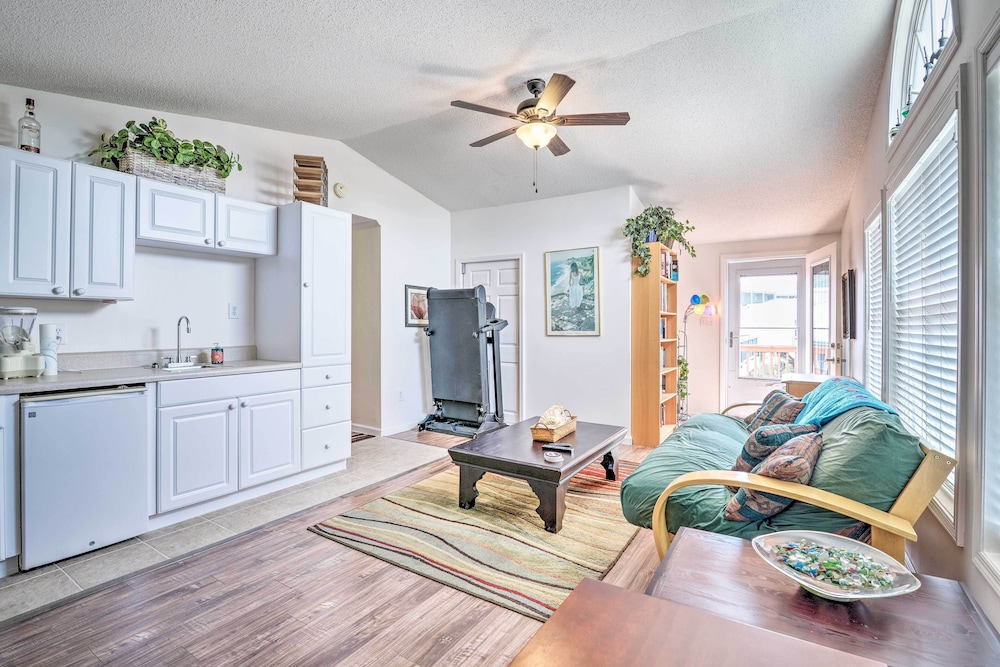 Surfside Beach Home W/ Resort Perks: Walk To Beach - Murrells Inlet, SC