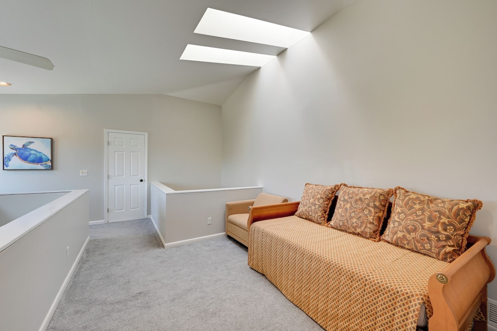 Sunny Marco Island Gem W/ Shared Pool & Dock! - Caribbean