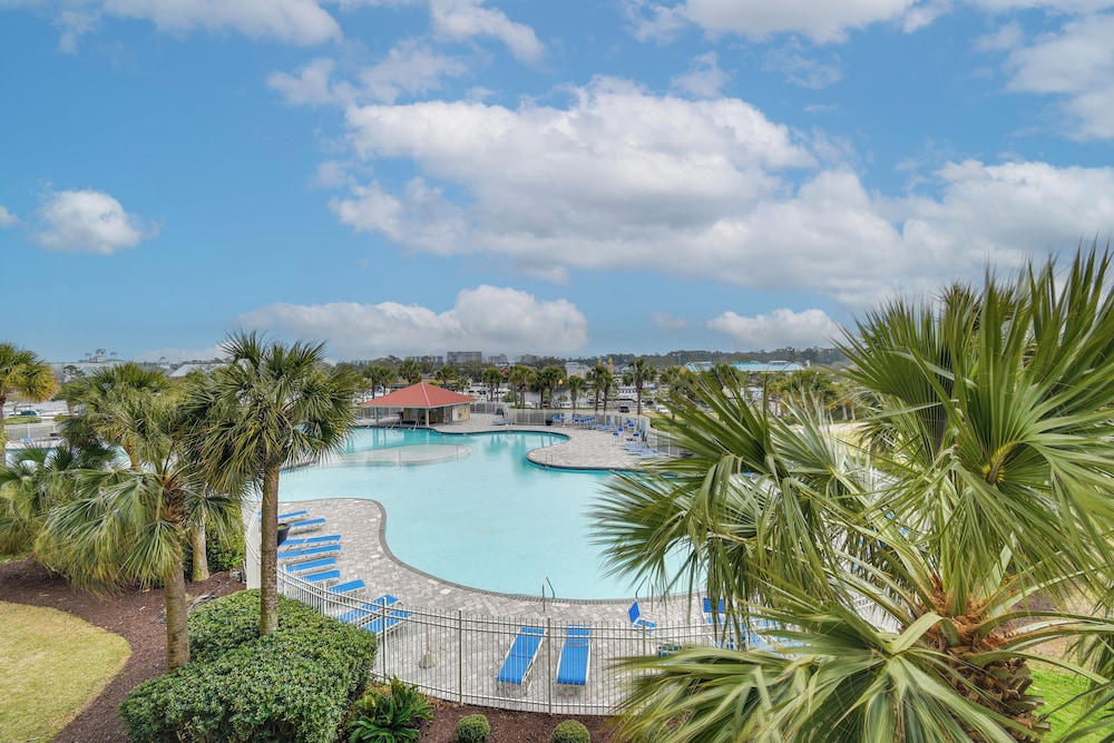 Barefoot Resort Condo ~ 2 Mi To Beach Access! - North Myrtle Beach, SC