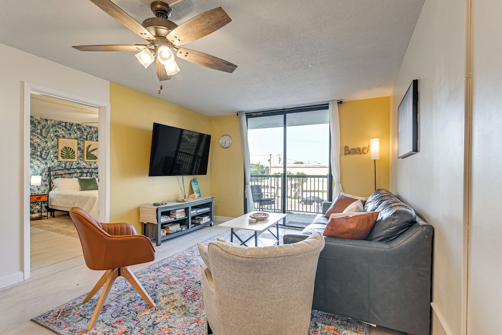 Updated Resort Condo, Walk To Myrtle Beach! - Myrtle Beach