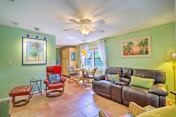 Vibrant Rockledge Home ~ 2 Mi To Cocoa Village! - Cocoa Beach, FL