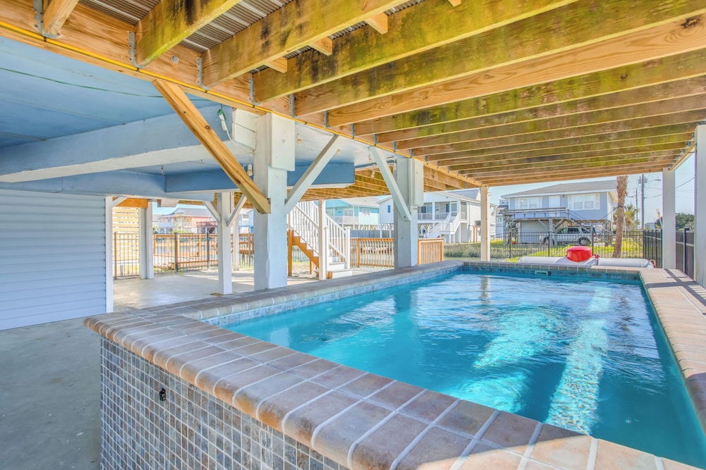 Waterfront Home W/ Deck In North Myrtle Beach! - Sunset Beach, NC