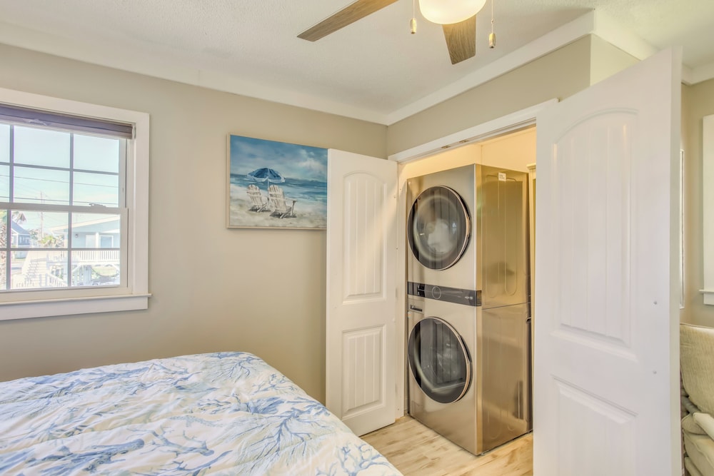 Waterfront Home W/ Deck In North Myrtle Beach! - North Myrtle Beach, SC