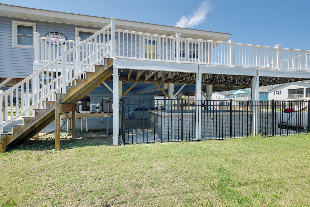 Waterfront Home W/ Deck In North Myrtle Beach! - Sunset Beach, NC