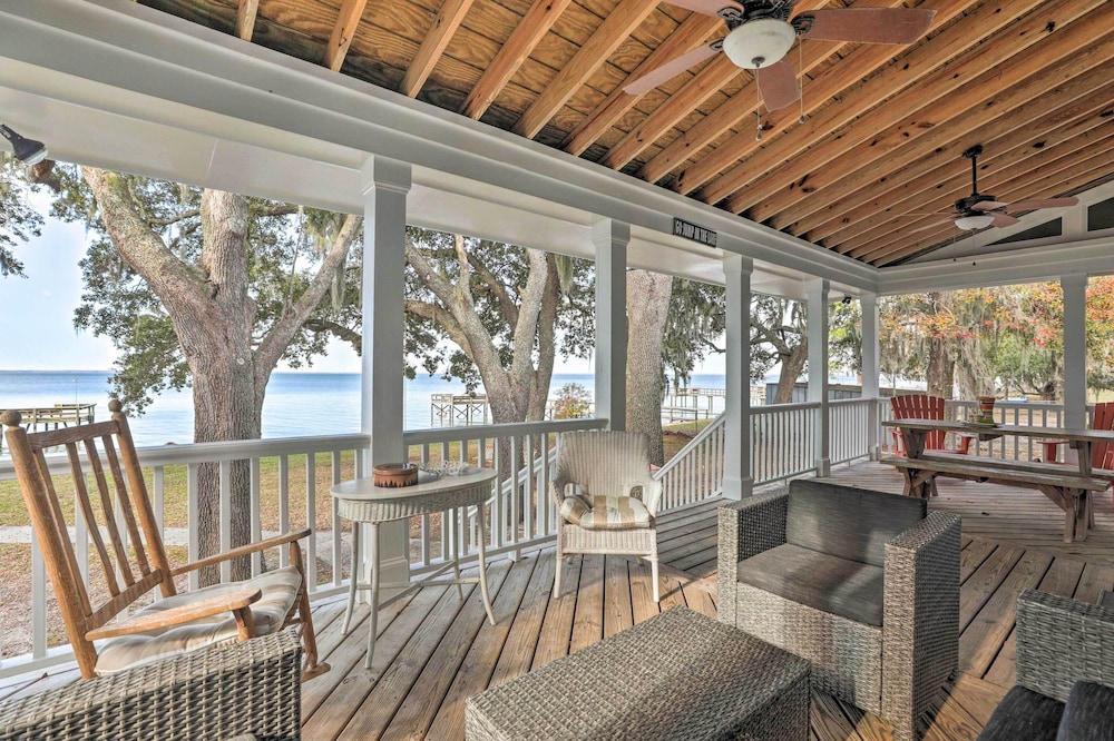 Lakefront Retreat W/ Game Room & Private Dock! - Lake Moultrie, SC