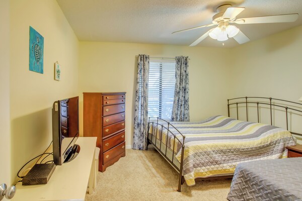 3 Blocks To Ocean: Resort Condo In Myrtle Beach! - Myrtle Beach, SC