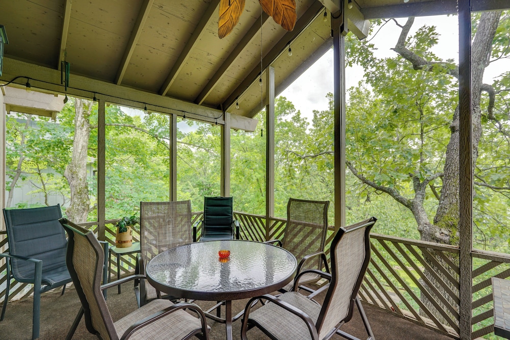 Margaritaville Resort Golf Course Oasis W/ Hot Tub - Sunrise Beach, MO