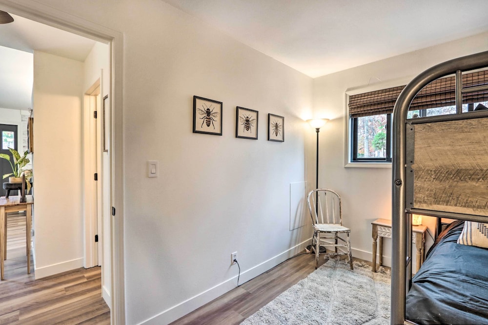 Cottage W/ Grill & Fire Pit In Osage Beach! - Osage Beach, MO