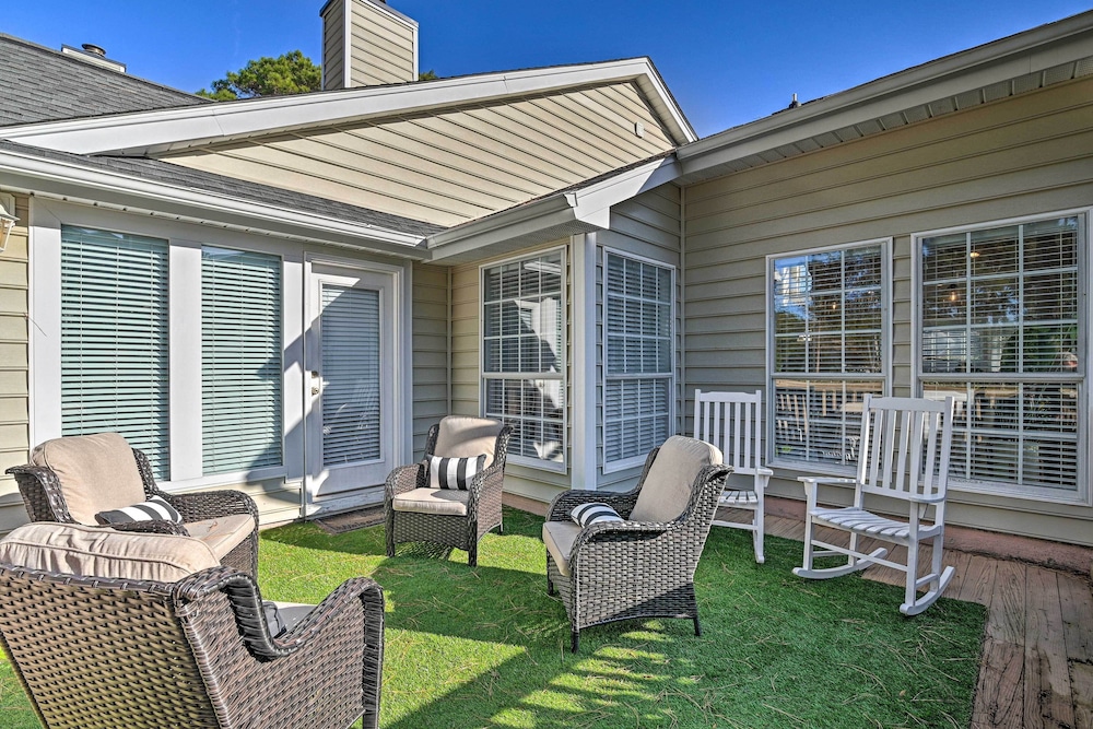 Resort Villa On Golf Course With Beach Access! - Pawleys Island, SC