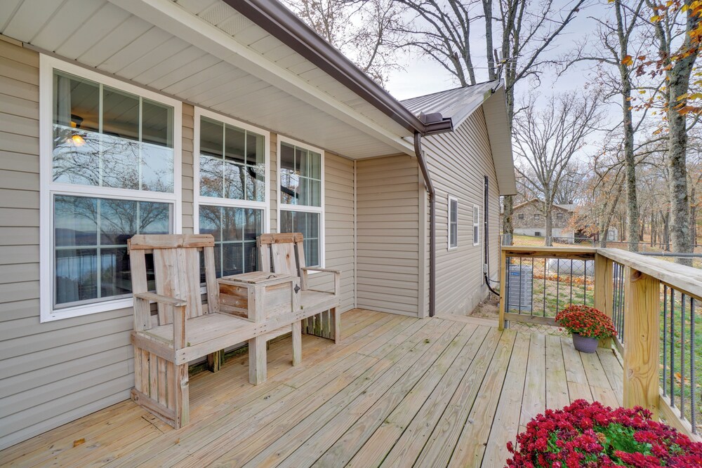 Table Rock Lake Home - Fire Pit & Lake Views! - Table Rock Lake