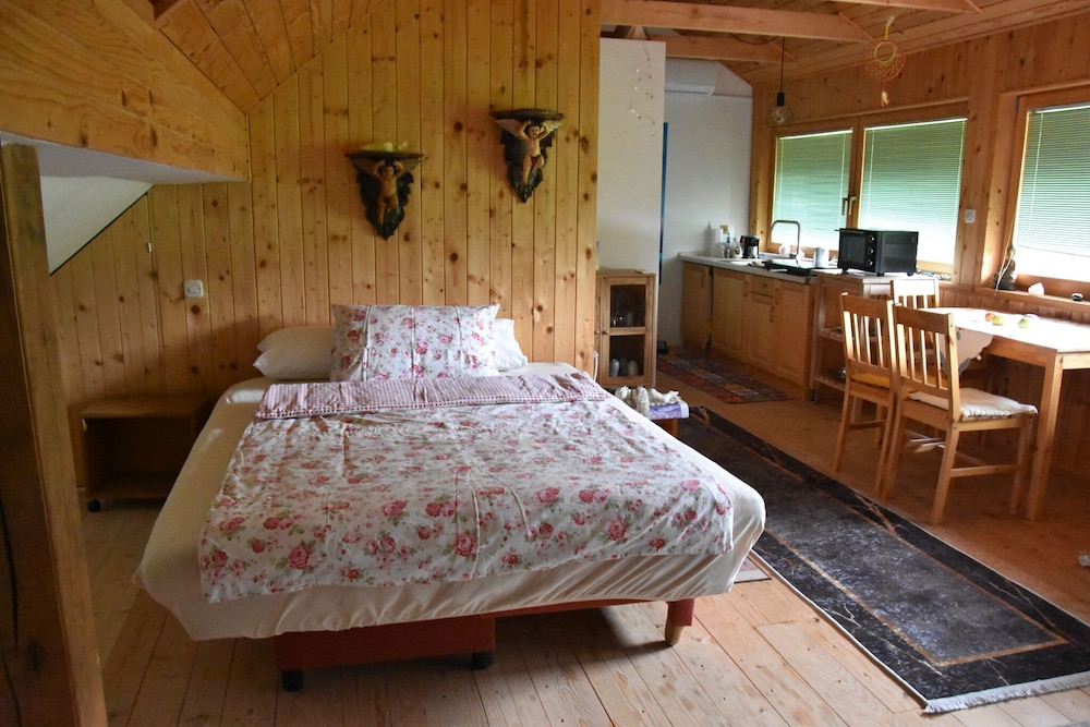 Studio Vom Garten Umgeben - Gradac