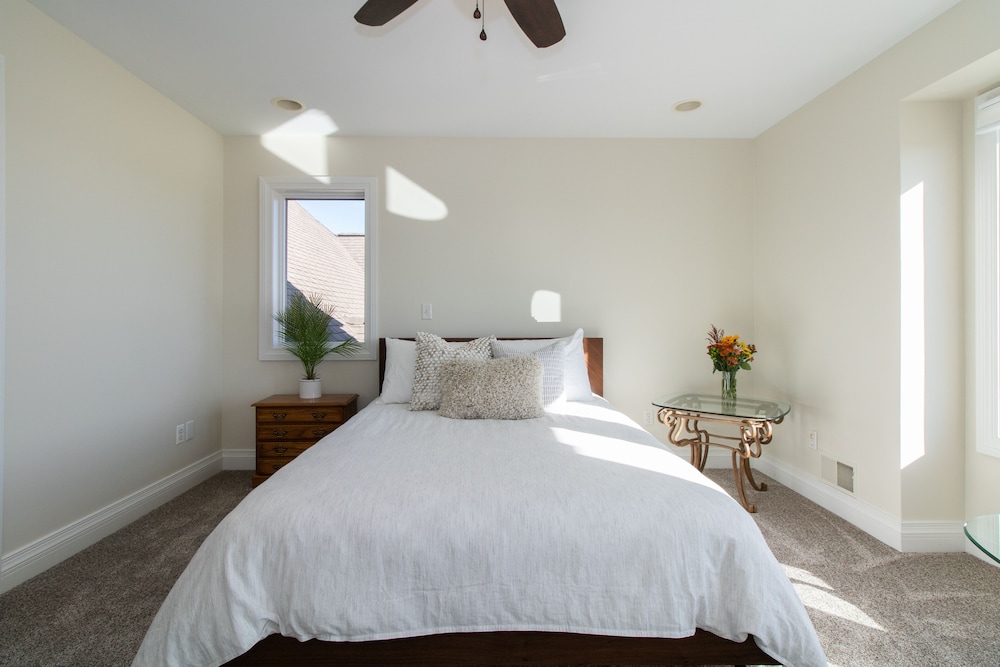 Epiphany Farms Estate Farmhouse Private Junior Suite - Illinois