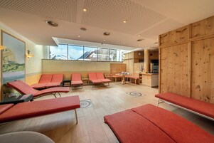 Sauna seca, sauna a vapor, massagens desportivas, massagens