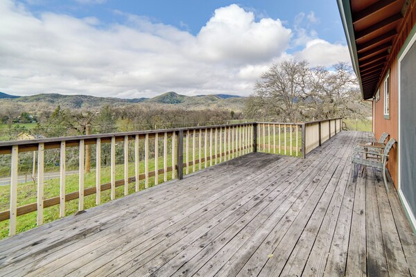 30-acre Witter Springs Ranch W/ Barn & Views! - Russian River, CA