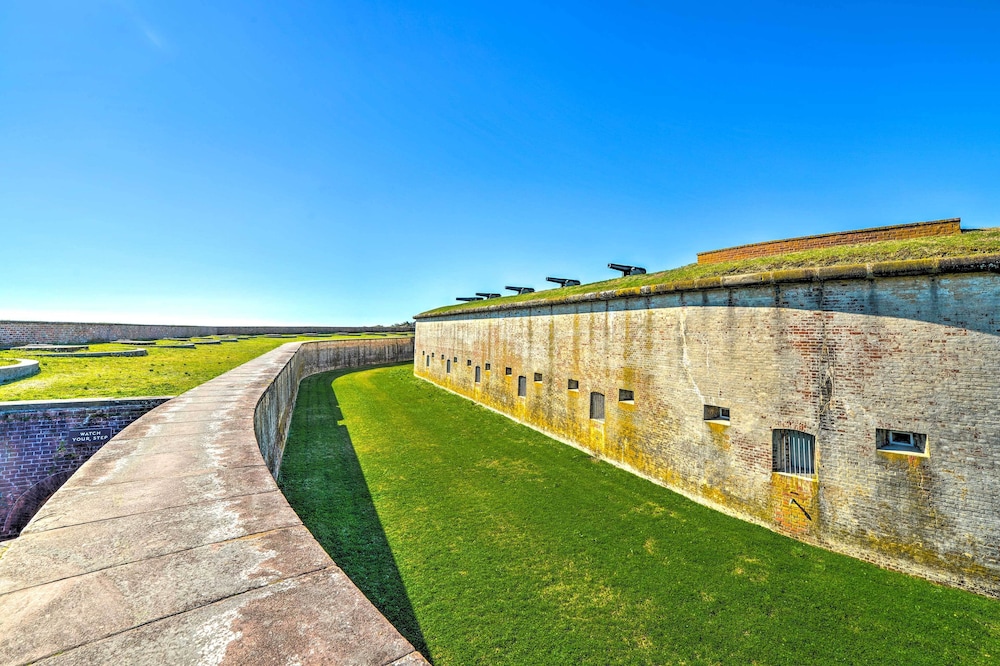 Coastal Atlantic Beach Duplex < 1 Mi To Boardwalk! - Atlantic Beach, NC