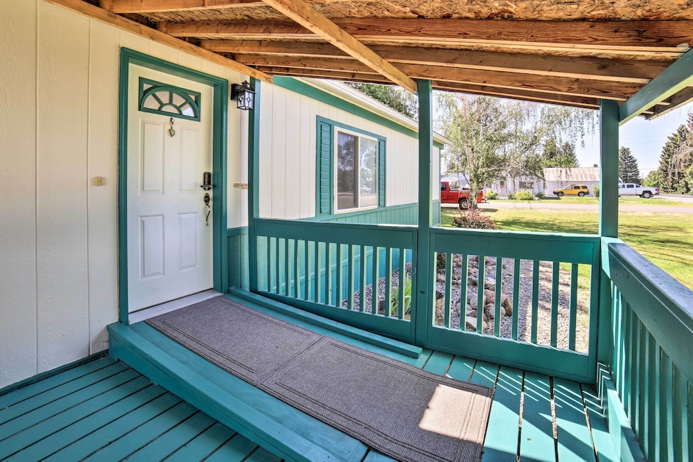 Cozy Ashton Abode W/ Yard - Near Park & Pool! - Ashton, ID