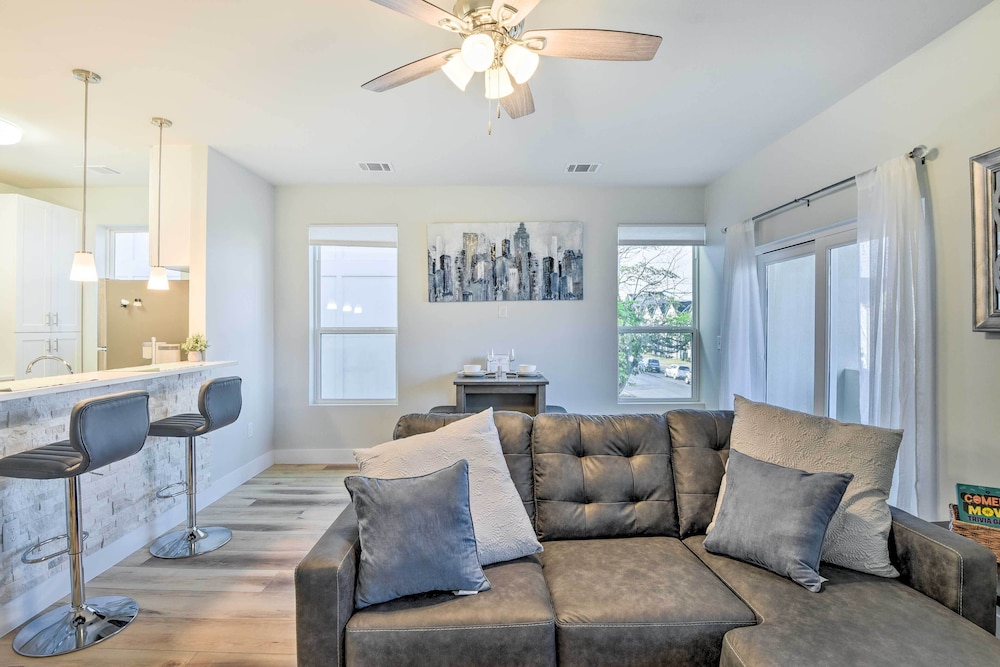 Walk To Tcu: Fort Worth Retreat W/ Balcony! - Ryan Place - Fort Worth