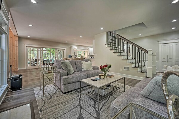 Luxury Family Home W/ Deck, Swim Spa & Grill! - LaPorte County, IN