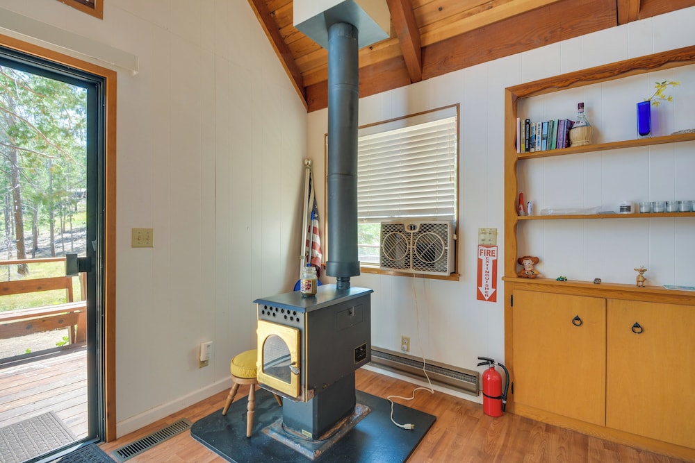 6 Mi To Yosemite National Park: Retreat W/ Deck! - Yosemite National Park, CA