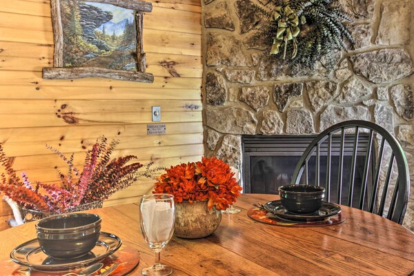 Sevierville Overlook Cabin: 9 Miles To Gatlinburg! - Gatlinburg, TN
