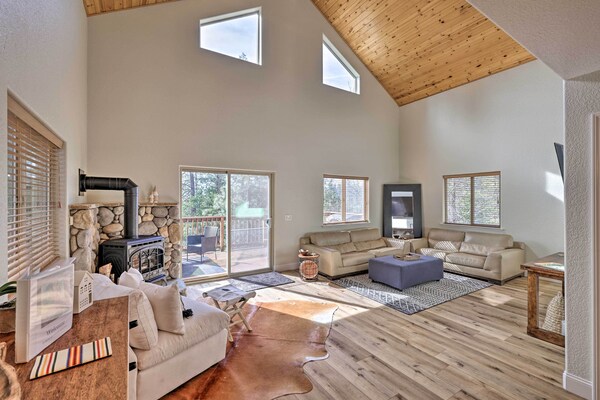 Near Hiking + Wineries: Arnold Cabin W/ Deck! - Murphys, CA