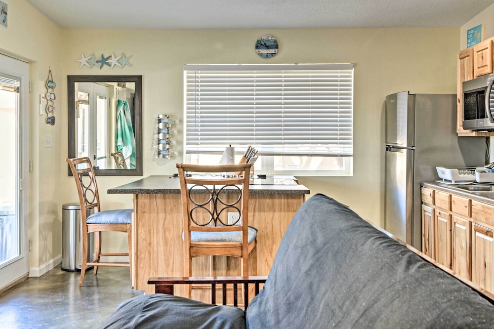 Albuquerque Studio With Shared Pool & Fire Pit! - Albuquerque, NM