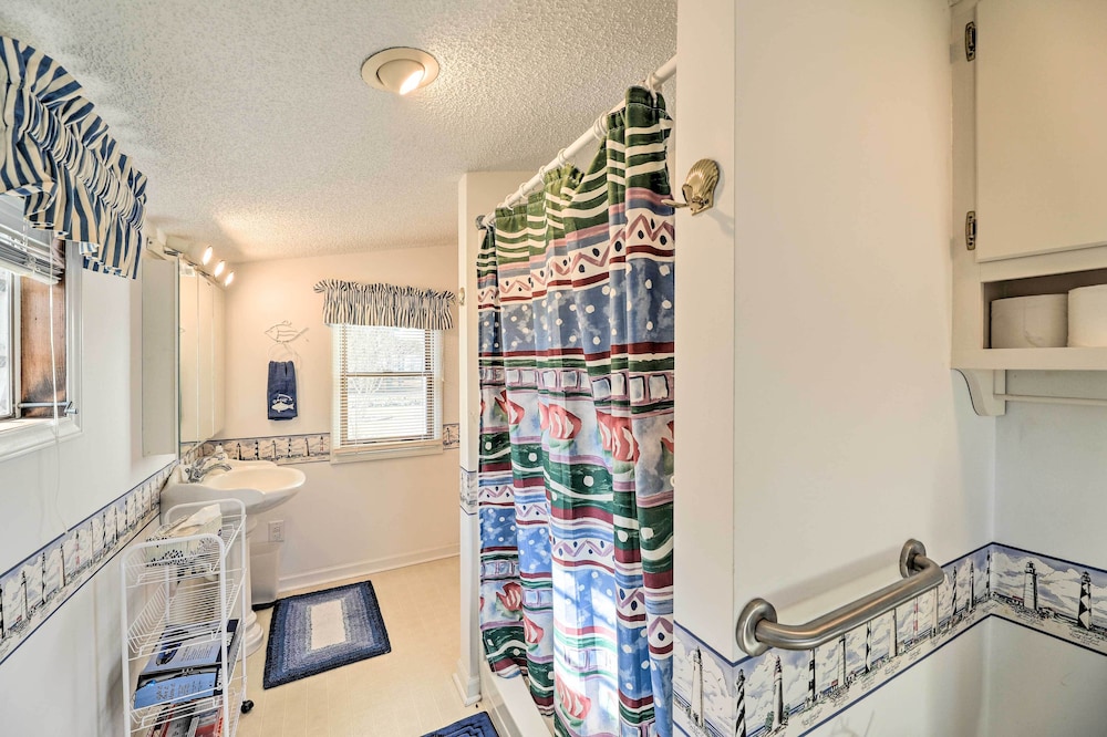 コージー  コテージW/ シェアード ドック オン ドーソン クリーク - ノース・カロライナ州