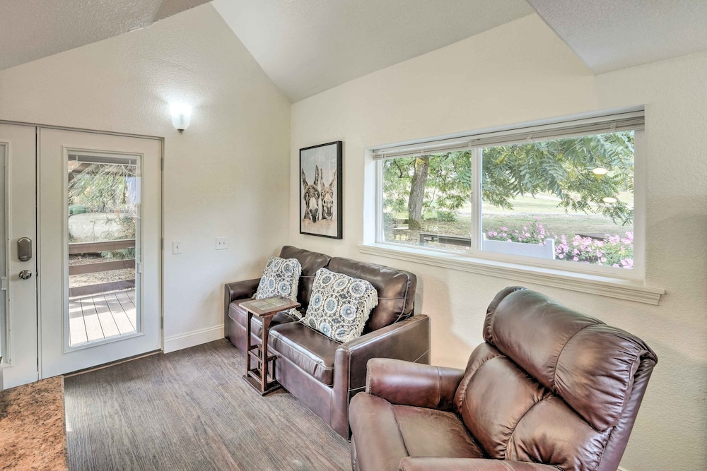 Cozy Ferndale Studio On 20-acre Working Farm! - Custer, WA